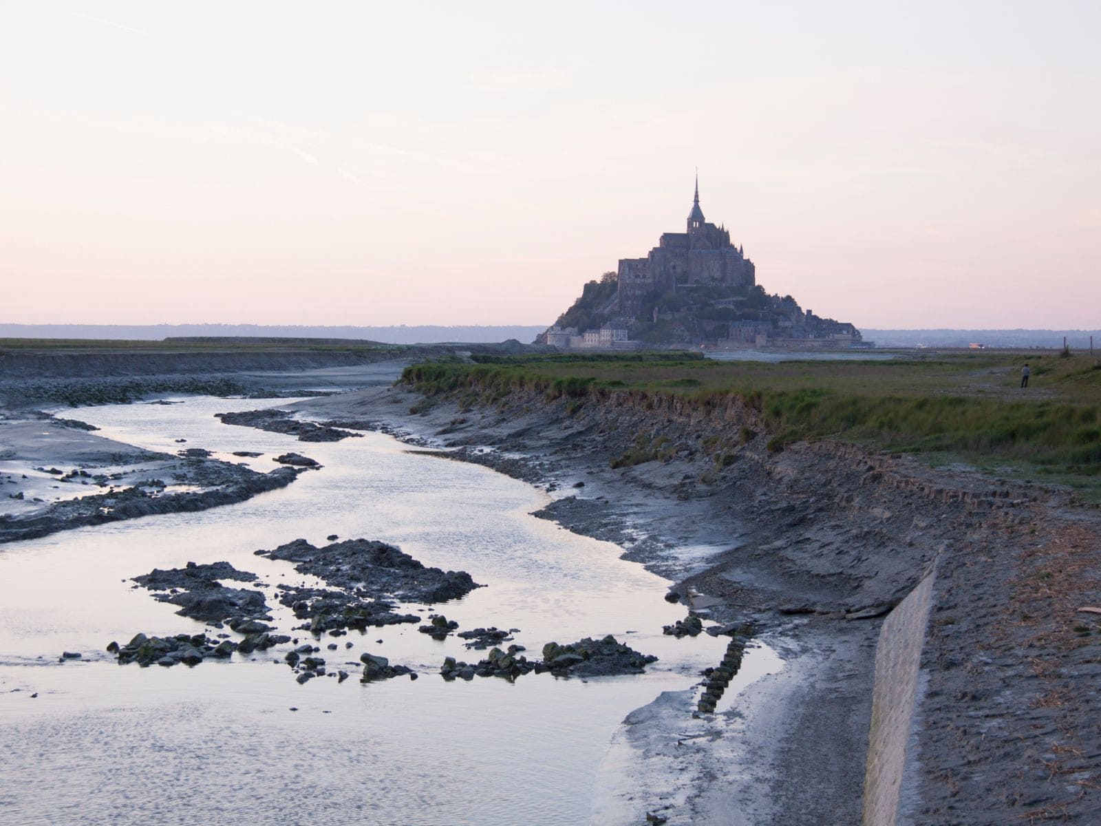 Mont Saint-Michel: Cosa Vedere, Quando Andare e Maree 2025